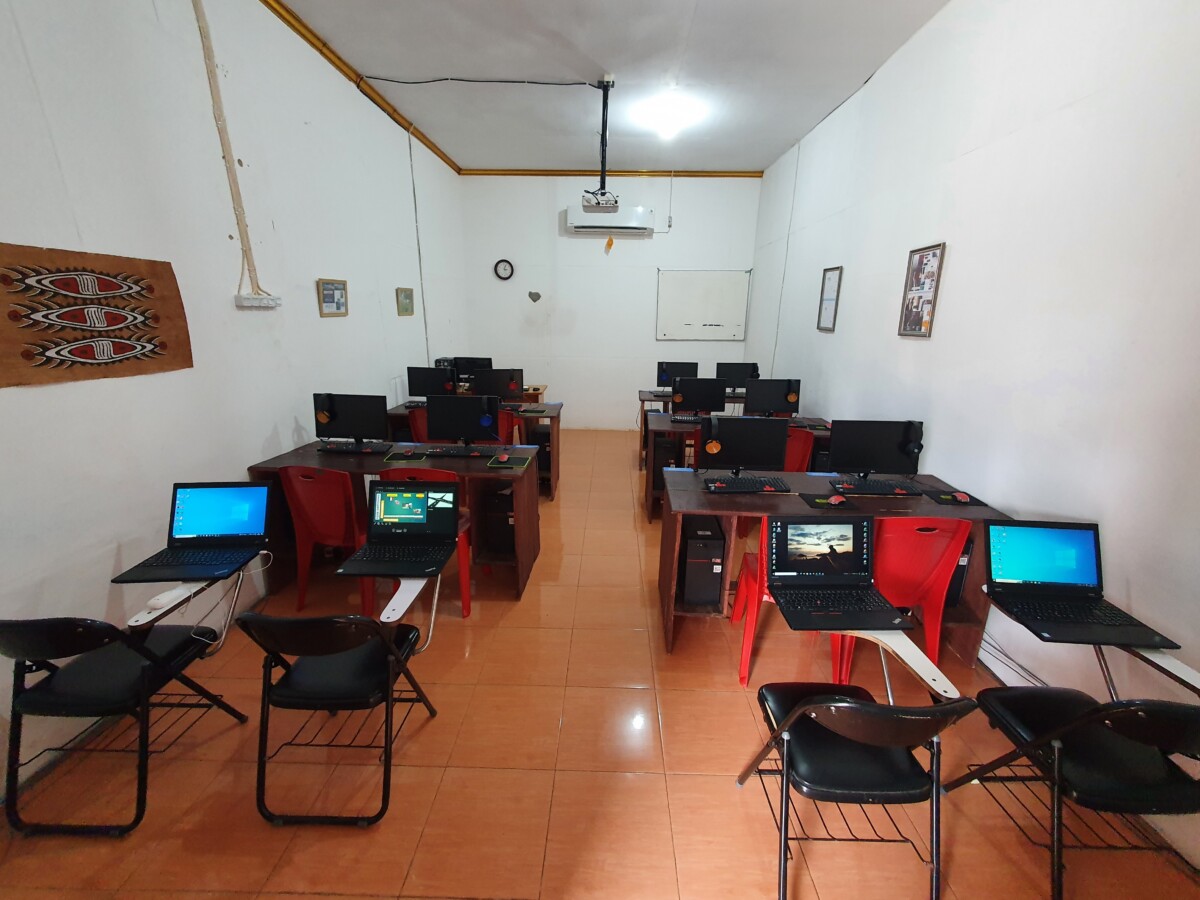 Seven new laptops for computertraining Merauke - Hapin - Papua Support ...